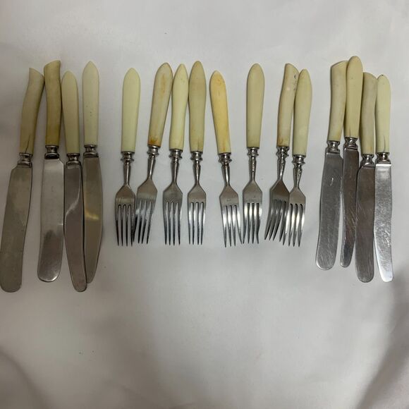 Kitchen | Antique Cutlery Set Of 16 Pieces Faux Bone Flatware Ivory ...